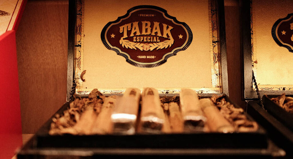 Trophy Bar Bourbon & Cigars - Derby City Downtown